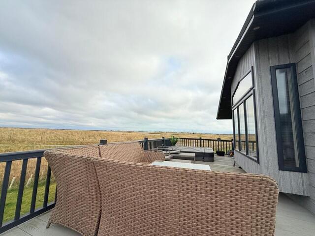 For Sale 2 Bedroom Shared Living/roommate West Sussex West Sussex DS100023927