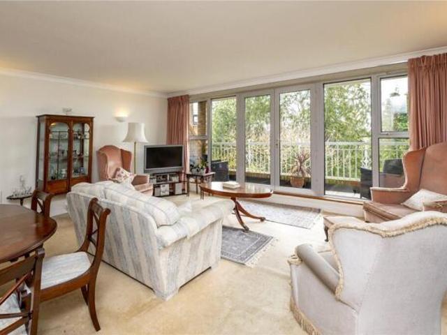 For Sale 2 Bedroom Shared Living/roommate Weybridge Surrey DLS101996017