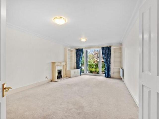 For Sale 2 Bedroom Shared Living/roommate Weybridge Surrey DLS98930060