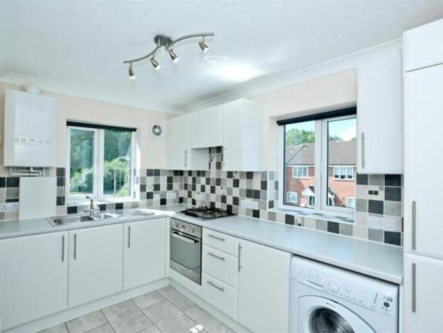 For Sale 2 Bedroom Shared Living/roommate Whiteley Whiteley DS100425968