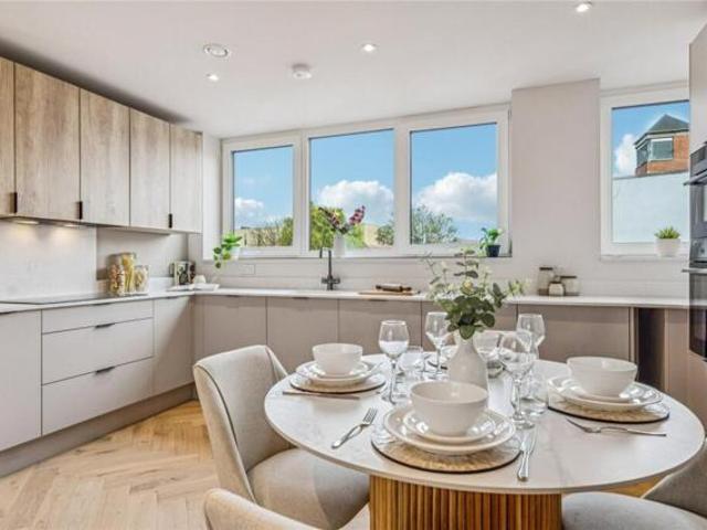 For Sale 2 Bedroom Shared Living/roommate Wimbledon Greater London DLS100132170