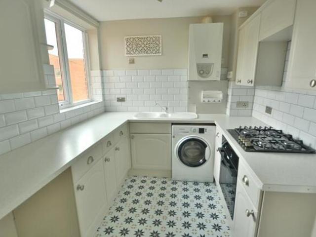 For Sale 2 Bedroom Shared Living/roommate Wimborne Dorset DLS99436624
