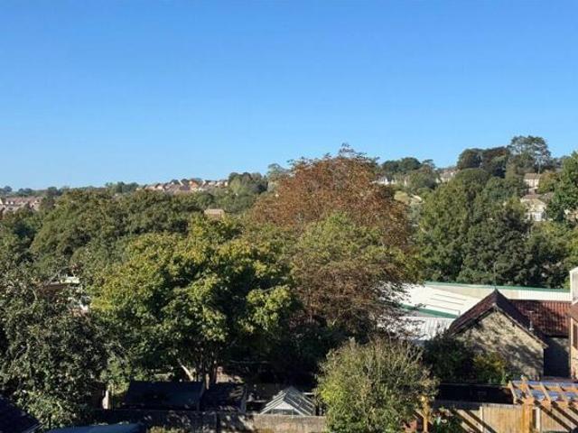 For Sale 2 Bedroom Shared Living/roommate Wincanton Somerset DLS99926188