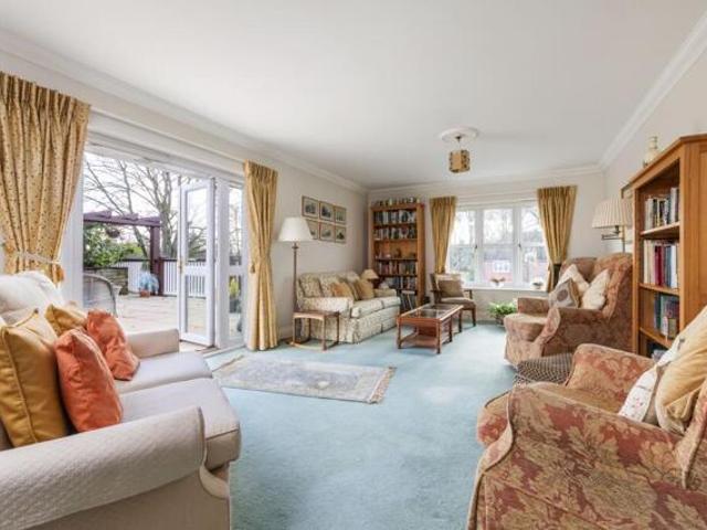 For Sale 2 Bedroom Shared Living/roommate Winchester Hampshire DS99608194