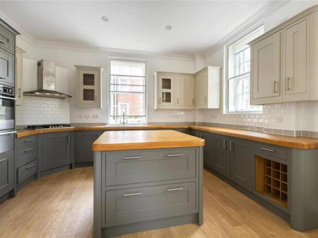 For Sale 2 Bedroom Shared Living/roommate Winchester Hampshire DS99290324