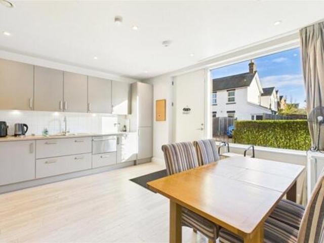 For Sale 2 Bedroom Shared Living/roommate Woking Surrey DLS101676959
