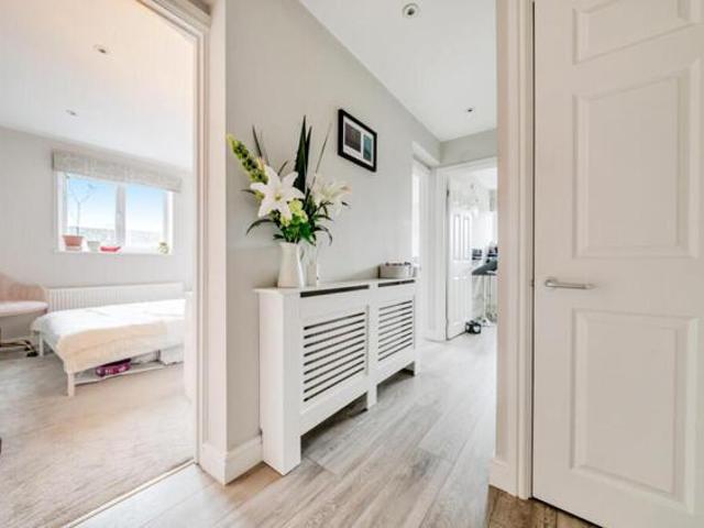 For Sale 2 Bedroom Shared Living/roommate Wokingham Wokingham DLS98903738