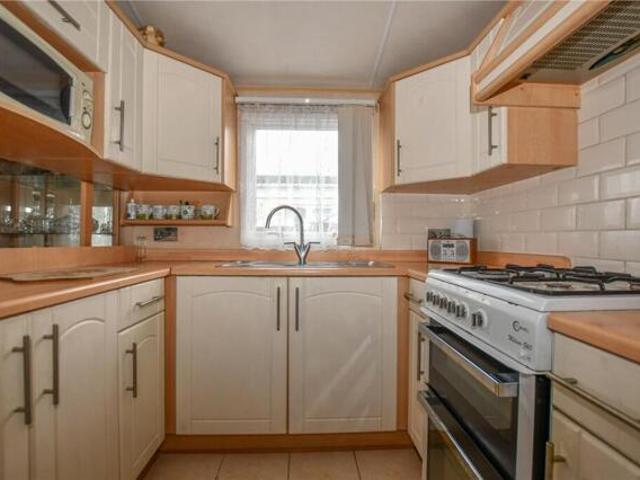 For Sale 2 Bedroom Shared Living/roommate Wokingham Wokingham DLS99773607