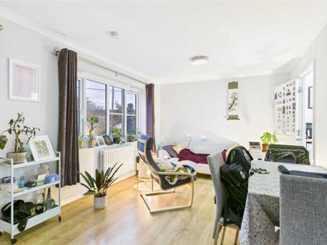 For Sale 2 Bedroom Shared Living/roommate Wokingham Wokingham DS99029159