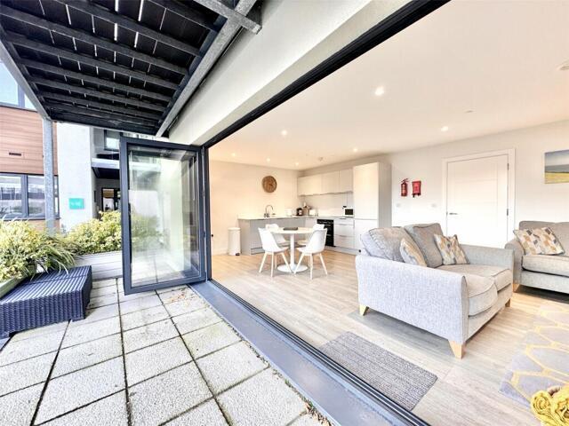 For Sale 2 Bedroom Shared Living/roommate Woolacombe Devon DLS100502951