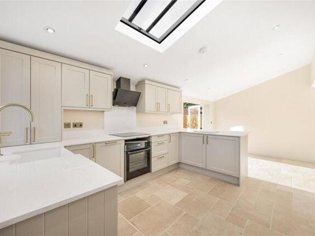 For Sale 2 Bedroom Shared Living/roommate Worcester Worcestershire DLS98335714