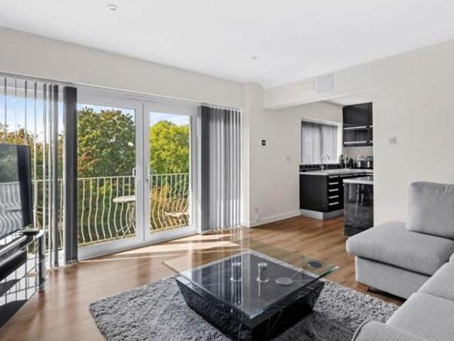For Sale 2 Bedroom Shared Living/roommate Worcester Worcestershire DS101678720