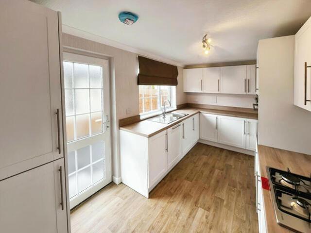 For Sale 2 Bedroom Shared Living/roommate Yarmouth Norfolk DS102023836