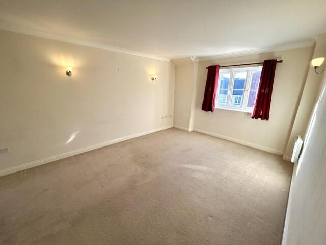For Sale 2 Bedroom Shared Living/roommate Yeovil Somerset DS98687510