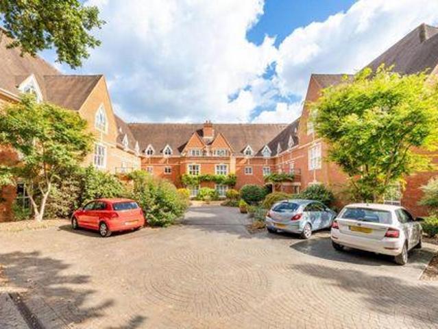 For Sale 3 Bedroom Condo Kingston Upon Thames Southwest London DS97113106