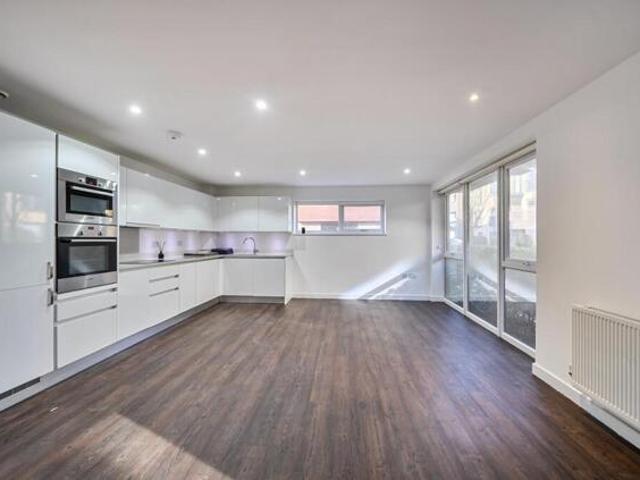 For Sale 3 Bedroom Apartment Barnet Greater London DS100917692