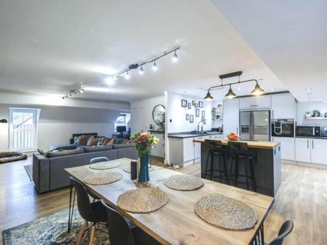 For Sale 3 Bedroom Apartment Bradford Bradford DLS101777617