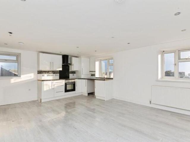 For Sale 3 Bedroom Apartment Clacton Essex DLS99895532