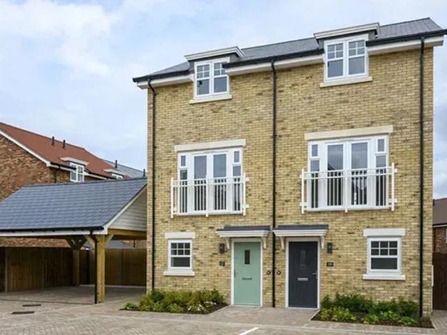 For Sale 3 Bedroom Apartment Fleet Hampshire DLS96174100