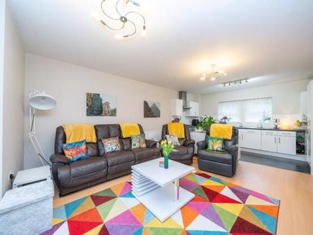For Sale 3 Bedroom Apartment Hemel Hempstead Hertfordshire DLS100825155