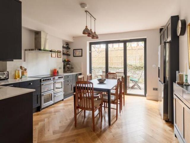 For Sale 3 Bedroom Apartment London Greater London DS101892280