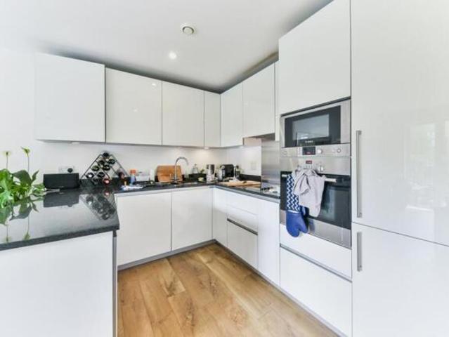 For Sale 3 Bedroom Apartment Londres Greater London DLS100426329