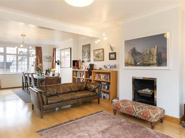 For Sale 3 Bedroom Apartment Londres Greater London DS99277940
