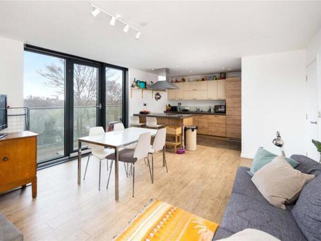 For Sale 3 Bedroom Apartment Londres Greater London DS99926266