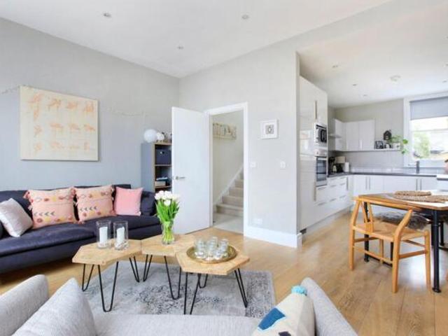 For Sale 3 Bedroom Apartment Londres Greater London DS100685020