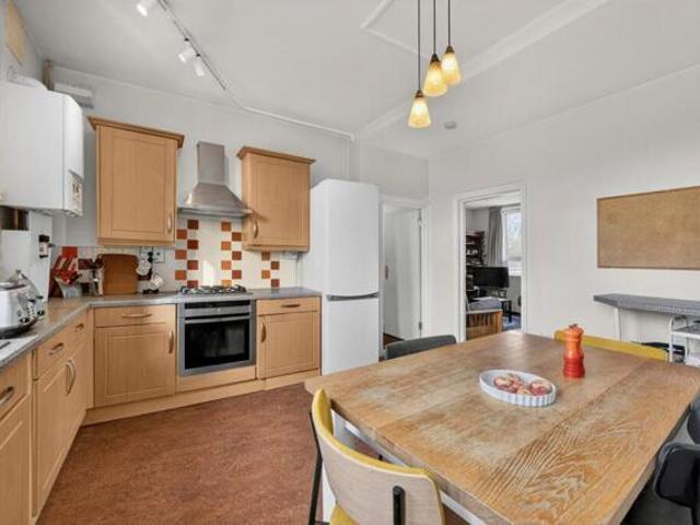 For Sale 3 Bedroom Apartment Londres Greater London DS100854962