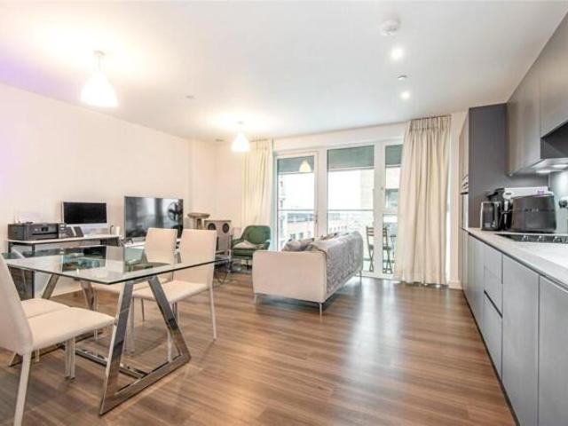 For Sale 3 Bedroom Apartment Londres Greater London DS101678044