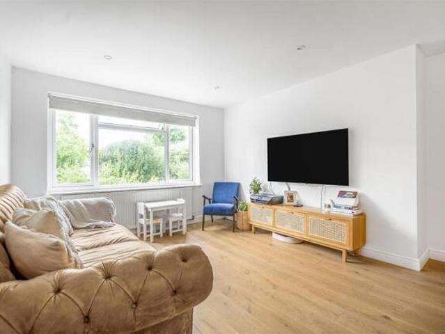 For Sale 3 Bedroom Apartment Londres Greater London DS101743274