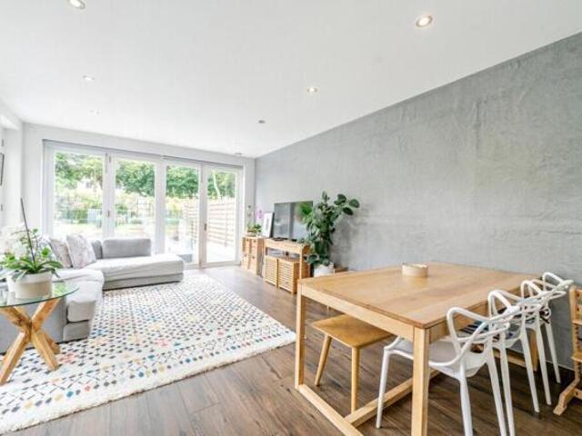 For Sale 3 Bedroom Apartment Londres Greater London DS101316495