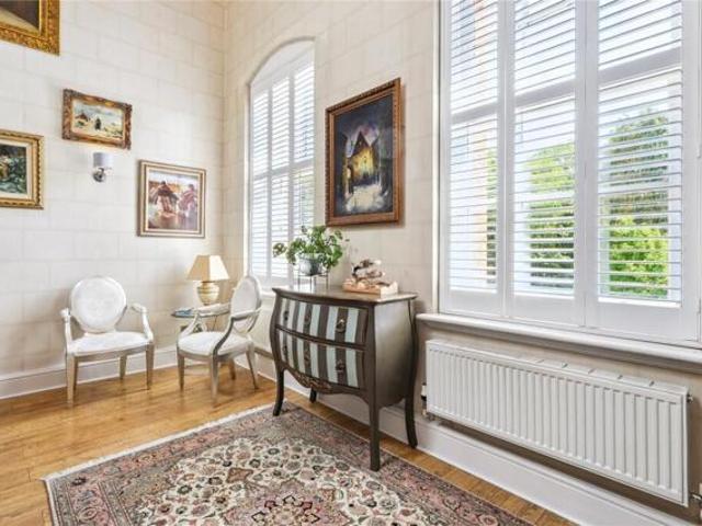 For Sale 3 Bedroom Apartment Surrey Surrey DS100648814