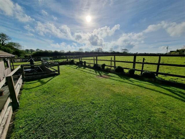 For Sale 3 Bedroom Bungalow Cornwell Oxfordshire DS101678110