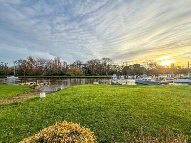 For Sale 3 Bedroom Bungalow Christchurch Dorset DLS100132230