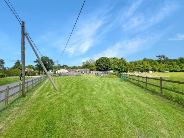 For Sale 3 Bedroom Bungalow Essex Essex DS98545700