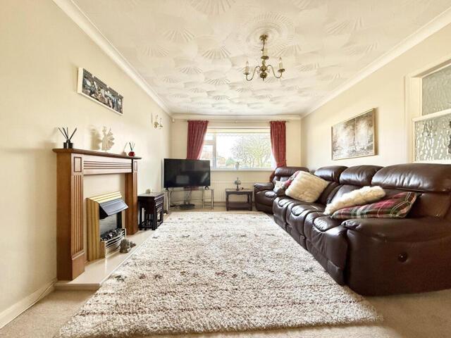 For Sale 3 Bedroom Bungalow Ferndown Dorset DS100541298