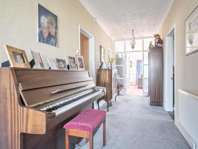 For Sale 3 Bedroom Bungalow Kingswood South Gloucestershire DLS100579075