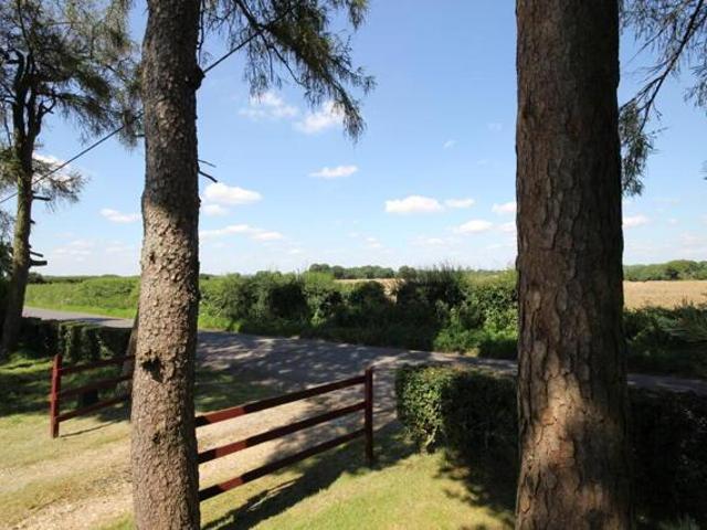 For Sale 3 Bedroom Bungalow Hampshire Hampshire DLS99130250