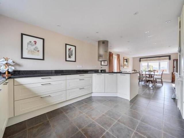 For Sale 3 Bedroom Bungalow Long Compton Long Compton DS101931474