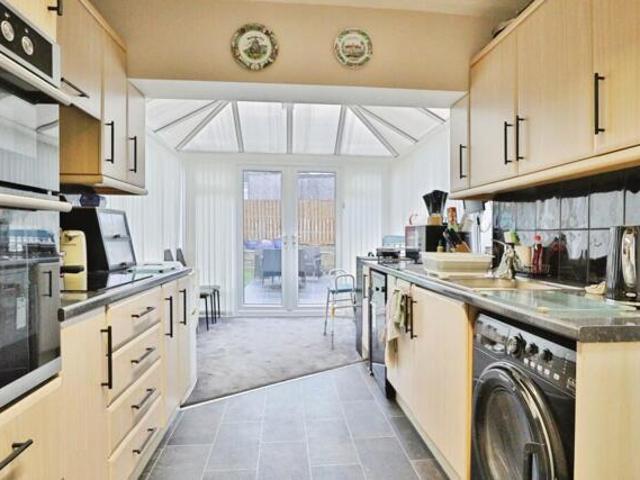 For Sale 3 Bedroom Bungalow Leeds Leeds DS101025355