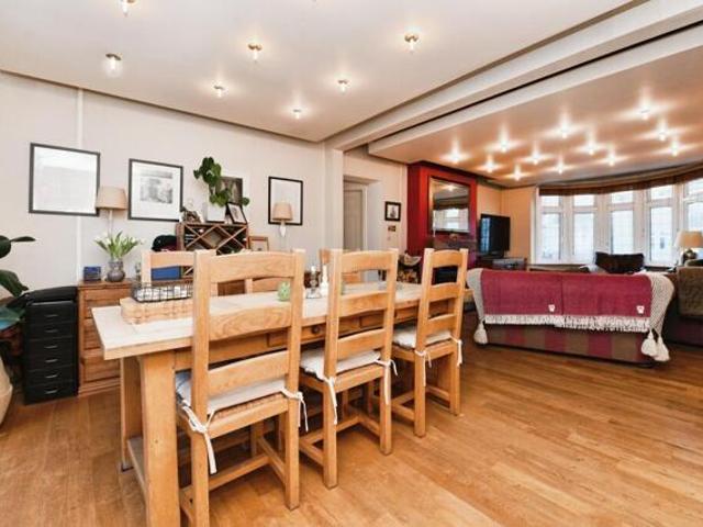 For Sale 3 Bedroom Bungalow Leigh Southend on Sea DLS99204234