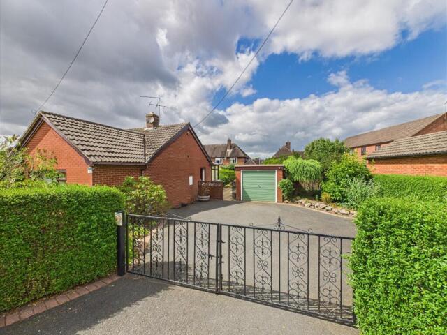 For Sale 3 Bedroom Bungalow Market Drayton Shropshire DLS101676036