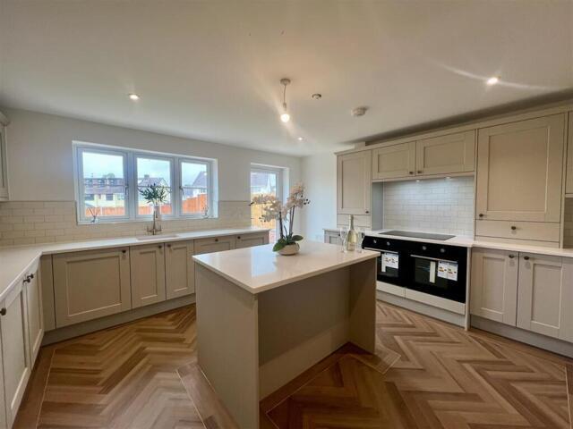 For Sale 3 Bedroom Bungalow St. Georges St. Georges DS100263353