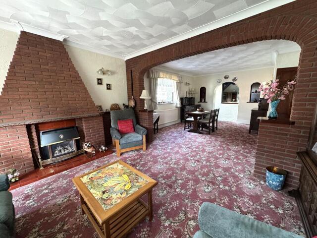 For Sale 3 Bedroom Bungalow Swadlincote Derbyshire DLS101059926
