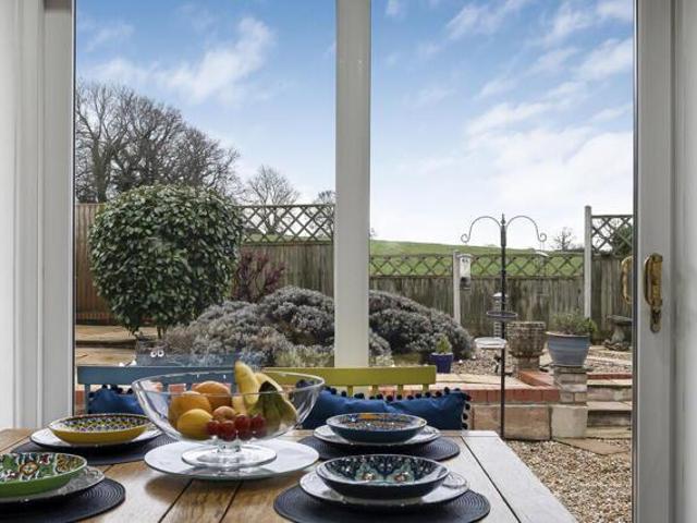 For Sale 3 Bedroom Bungalow Petersfield Hampshire DLS100825032