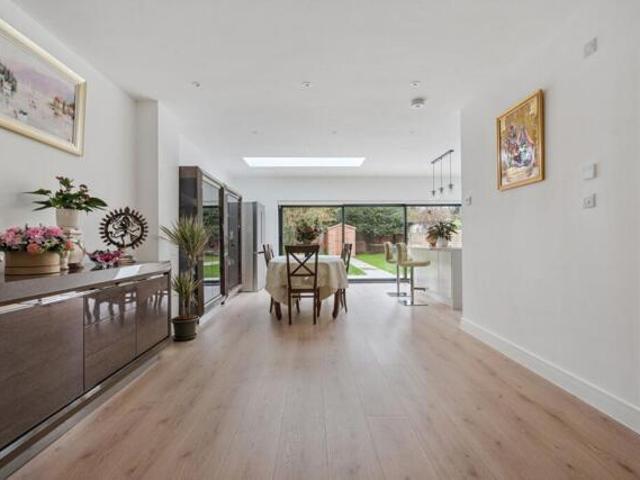 For Sale 3 Bedroom Bungalow Pinner Greater London DS100058216