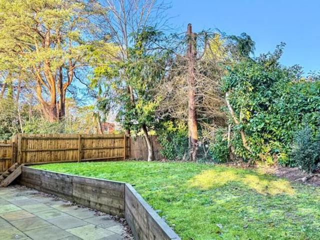For Sale 3 Bedroom Bungalow Ringwood Hampshire DS99029534