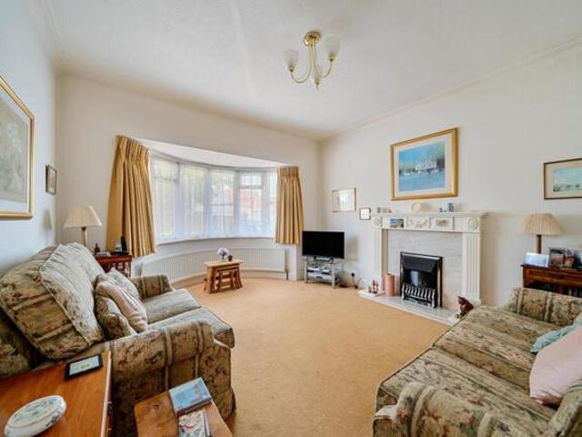 For Sale 3 Bedroom Bungalow Ruislip Great London DLS98834503